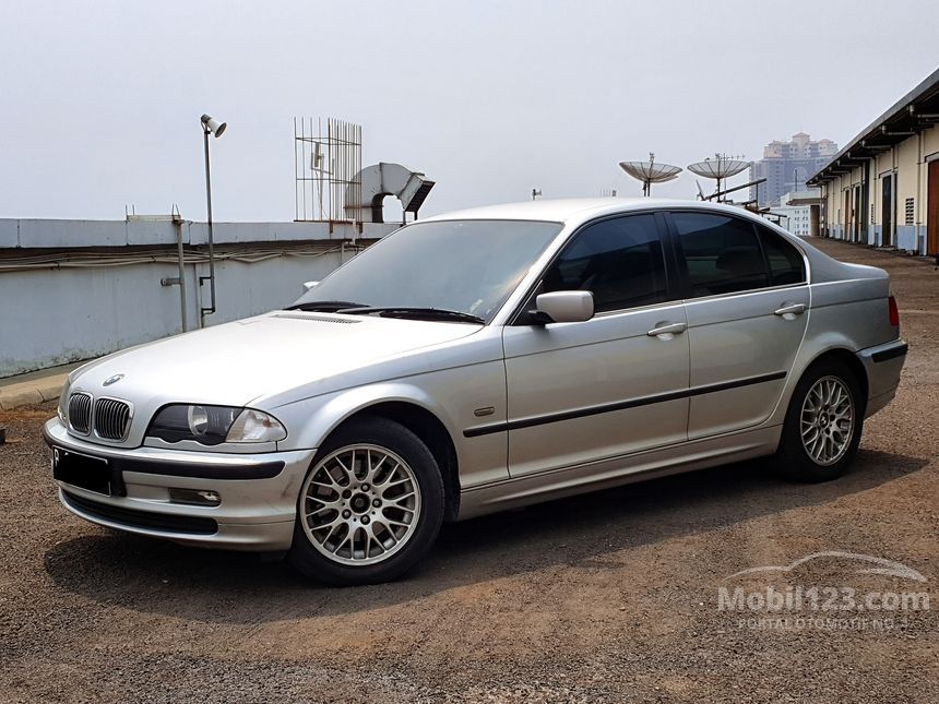 Jual Mobil BMW 325i 2001 E46 2.5 di DKI Jakarta Automatic Sedan Silver ...