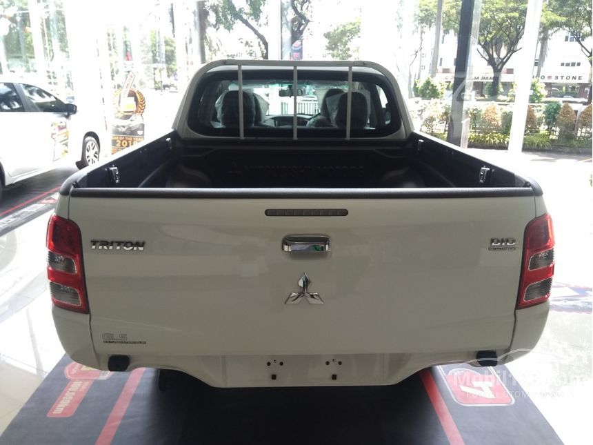 Jual Mobil Mitsubishi Triton 2019 EXCEED 2.5 di DKI Jakarta Automatic ...