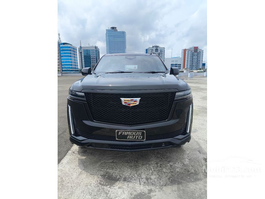 Jual Mobil Cadillac Escalade 2024 ESV Sport Platinum AWD 6.2 di DKI ...