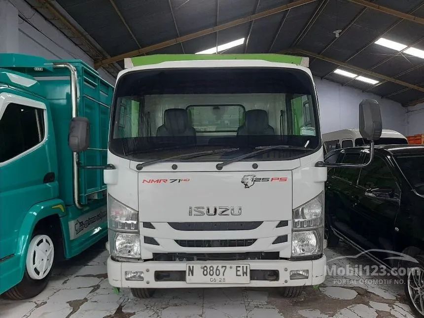 Isuzu Elf 2018 NMR 71T SD 4.6 di Jawa Timur Manual Trucks Putih - 13319599 - Mobil123.com